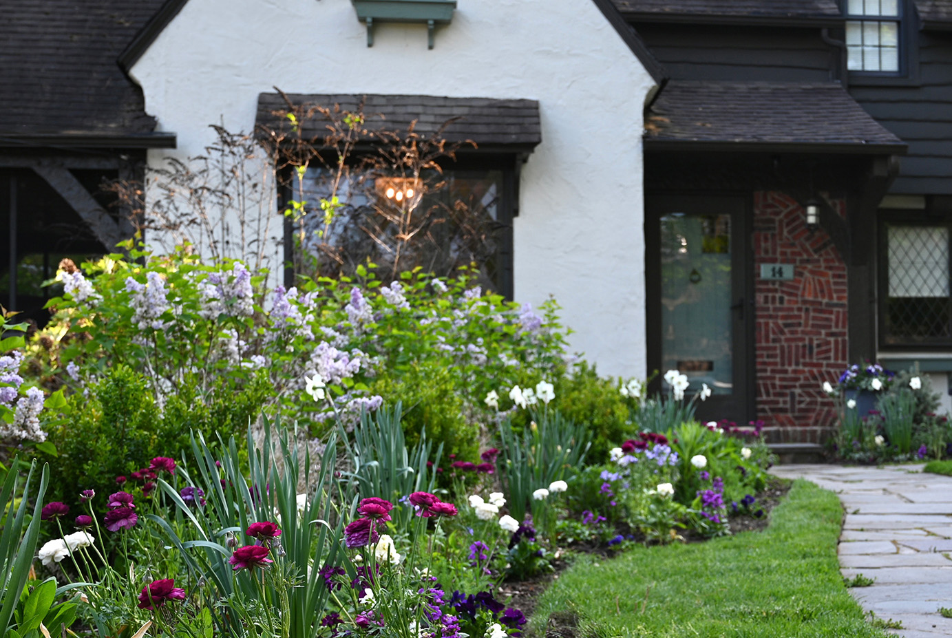 Spring Annuals Garden Maplewood New Jersey - The Inspired Garden